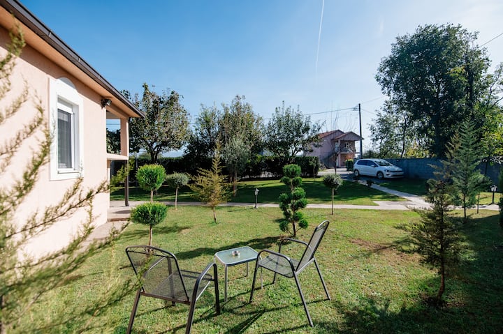 Pesa House - Podgoritsa
