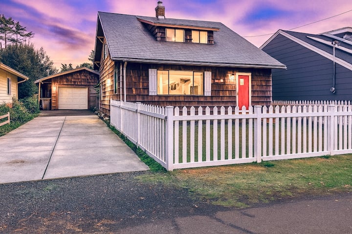 Seaside 3br • Walk To Beach, Promenade & Shops - Seaside, OR
