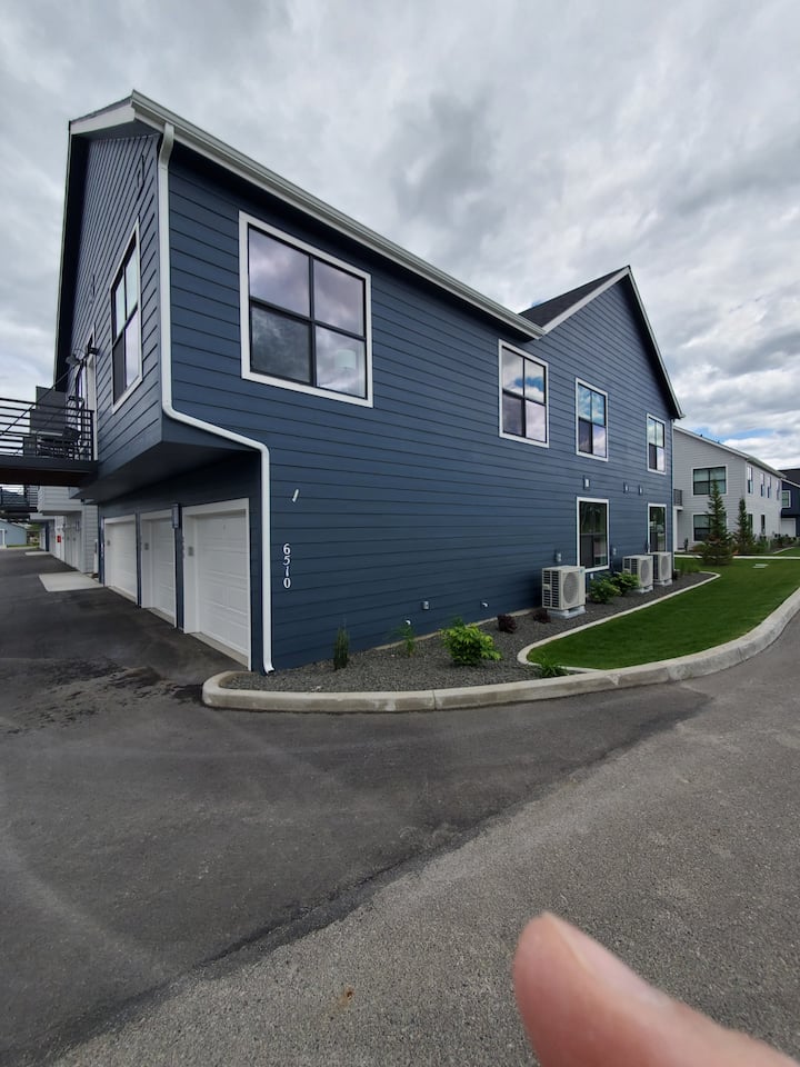Pristine 3 Bedroom Condo In A Great Cda Location. - Coeur d'Alene, ID