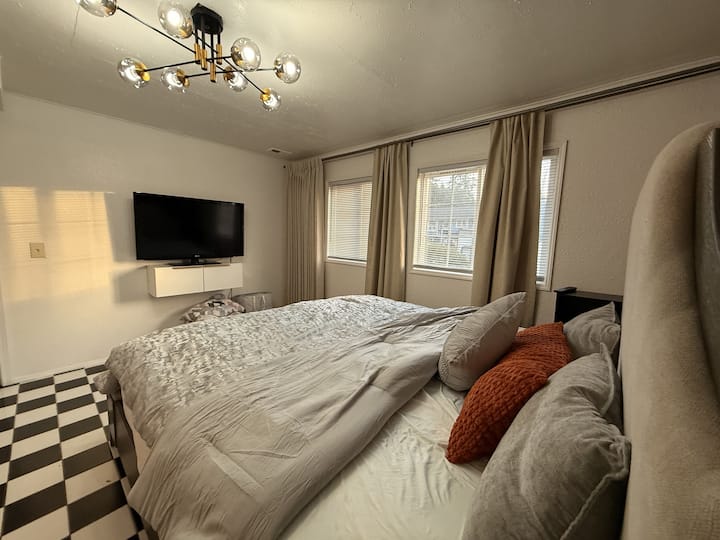 Private Studio Near Seatac Airport Easy Transit - Des Moines, WA