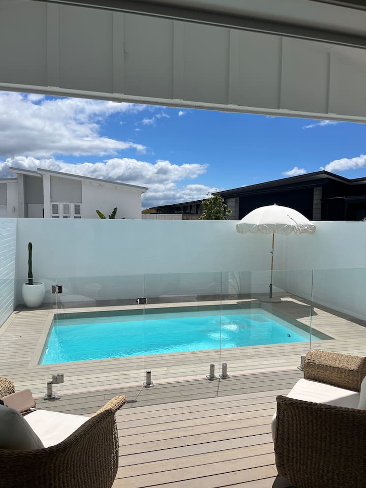 The White House - Papamoa