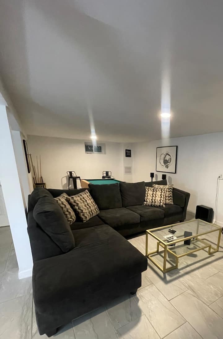 Entire Basement Suite. - Brockton, MA