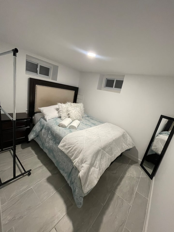 Entire Basement Suite. - Brockton, MA