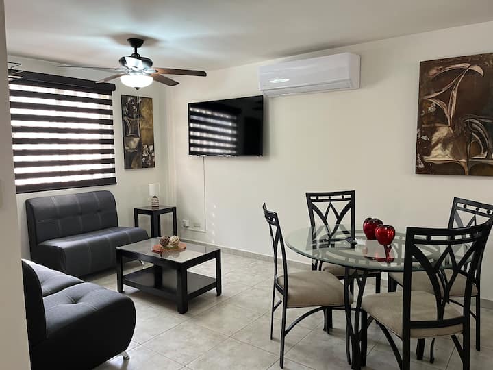 Alojamiento Entero En Zona Con Acceso Controlado - Monterrey