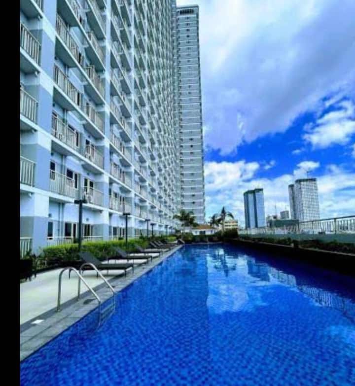 Superb Manila Bay Coastline View - Manila