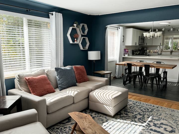 Crown Hill Gem - Hot Tub/yard/parking - Lakewood, CO