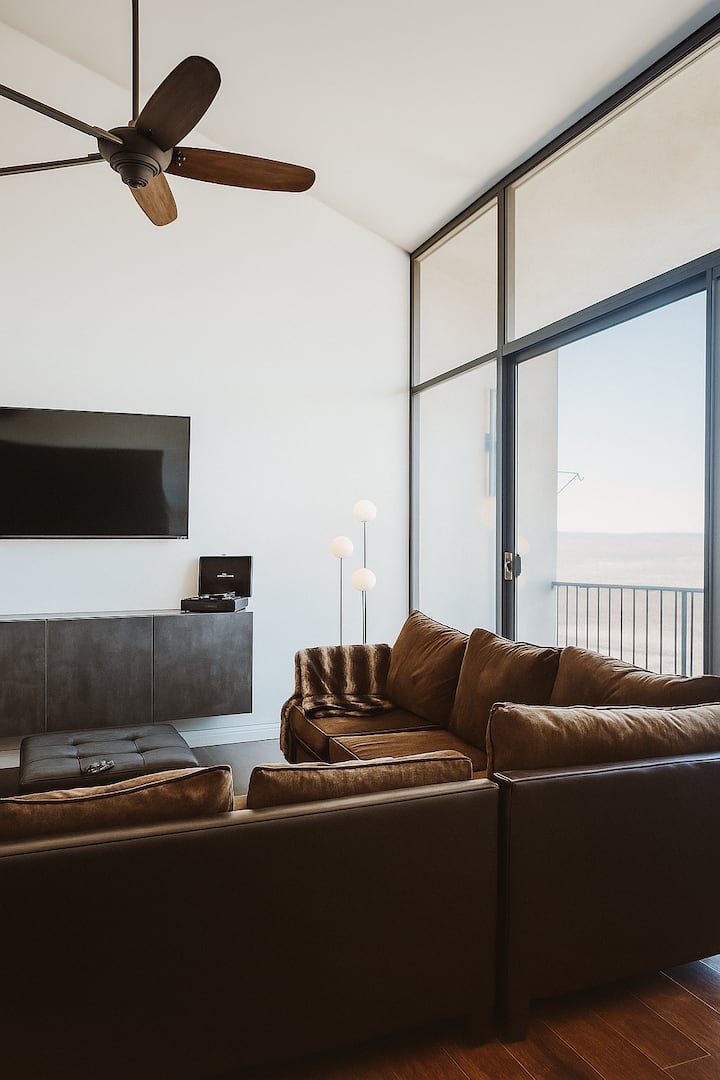 Condo W/ Panoramic Bluffs View - Bakersfield, CA