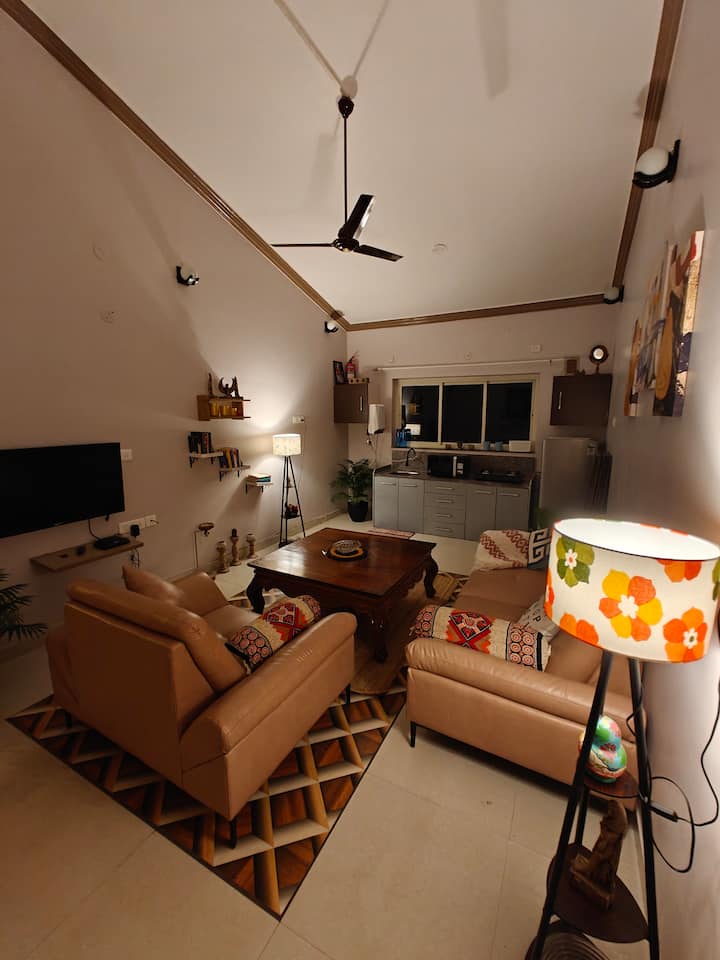 Cute & Cozy 2bhk In Vagator With Pool In Complex - ゴア