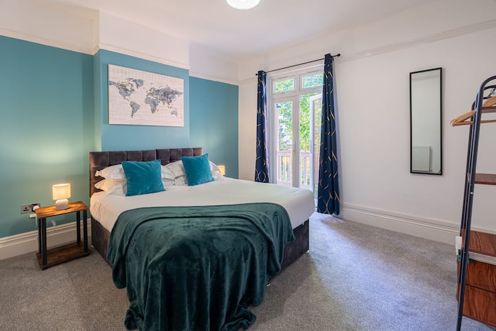 Central Large 5 Rooms Banbury Business | Leisure - Banbury