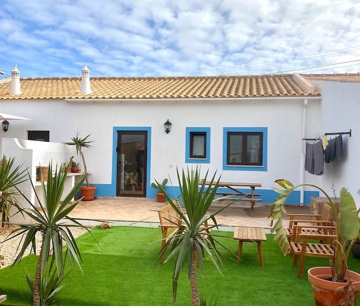 Seaside Home W/ Private Jacuzzi, Garden & Bbq - Sagres