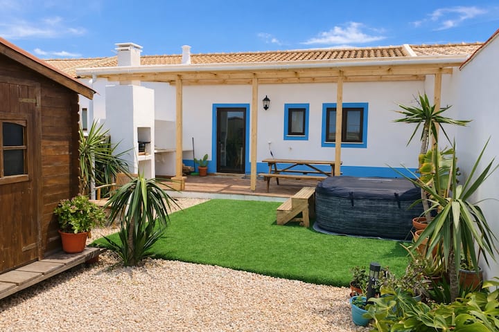 Seaside Home W/ Private Garden & Bbq (Opt Jacuzzi) - Sagres