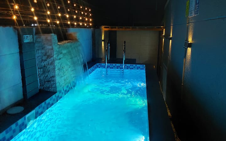 Zoie's Exclusive Villa With Pool - Aliaga