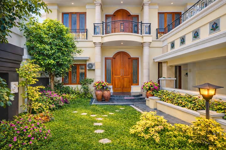 Palma Villa Homestay Klaten I House In City Center - Klaten