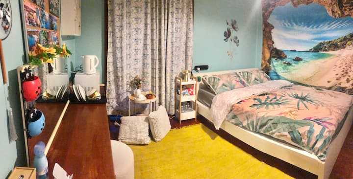 A Cozy Room In A Family Home - 臥龍崗