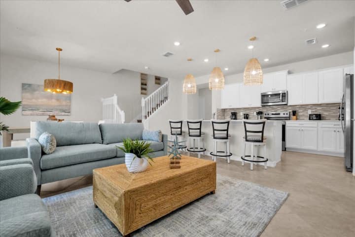 5 Bd/ 4.5 Ba/ Windsor Cay(1281 Bi) - Florida