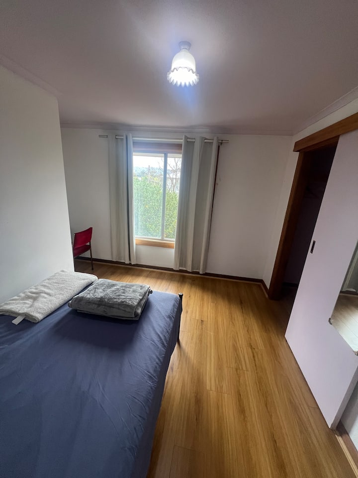Peaceful Room For Rent - Enfield