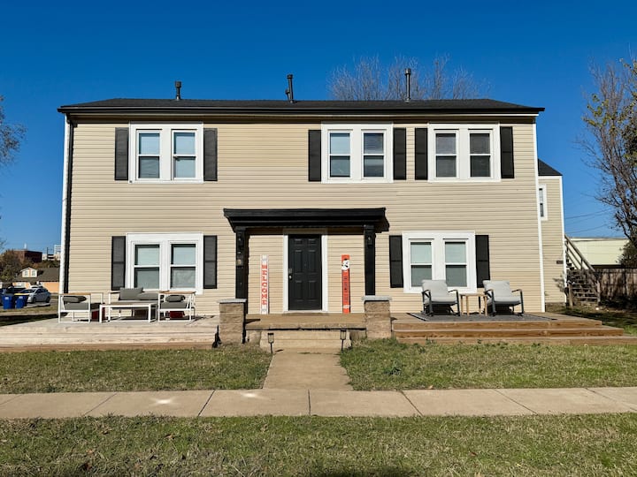 Game Day Tailgate House! - Stillwater