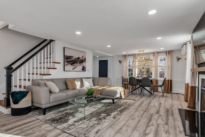 Stunning Getaway Unit - Salem, NH