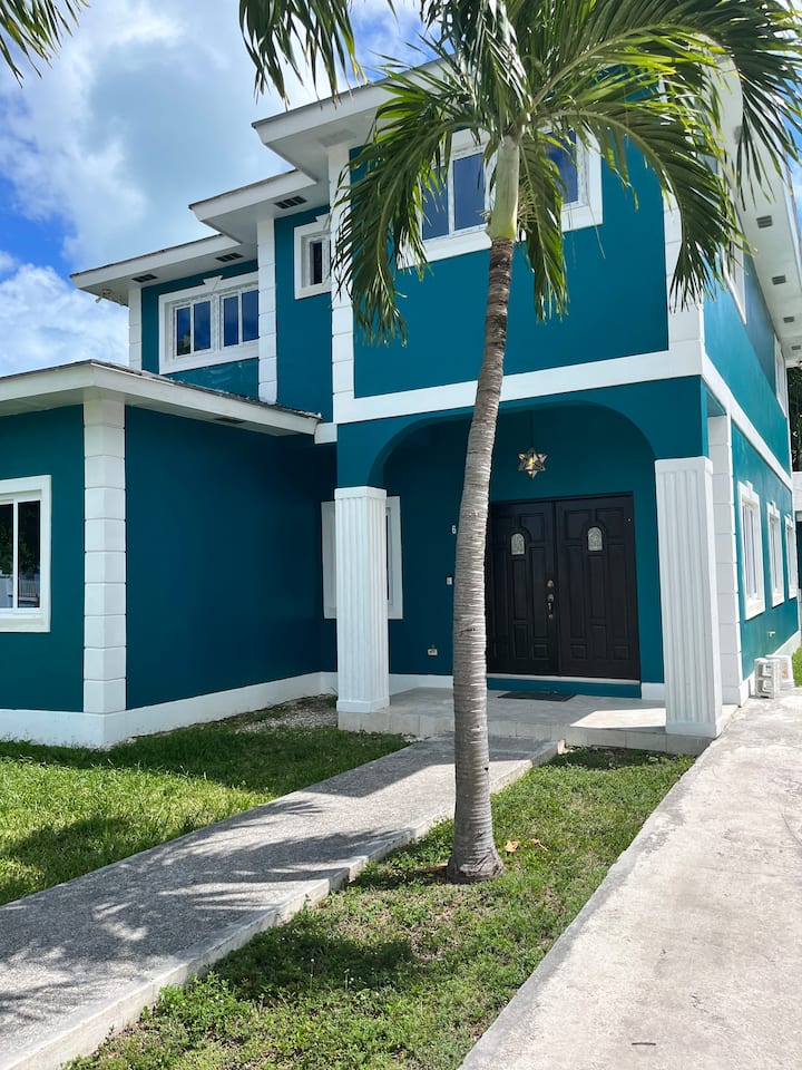 Premier Place East - Nassau