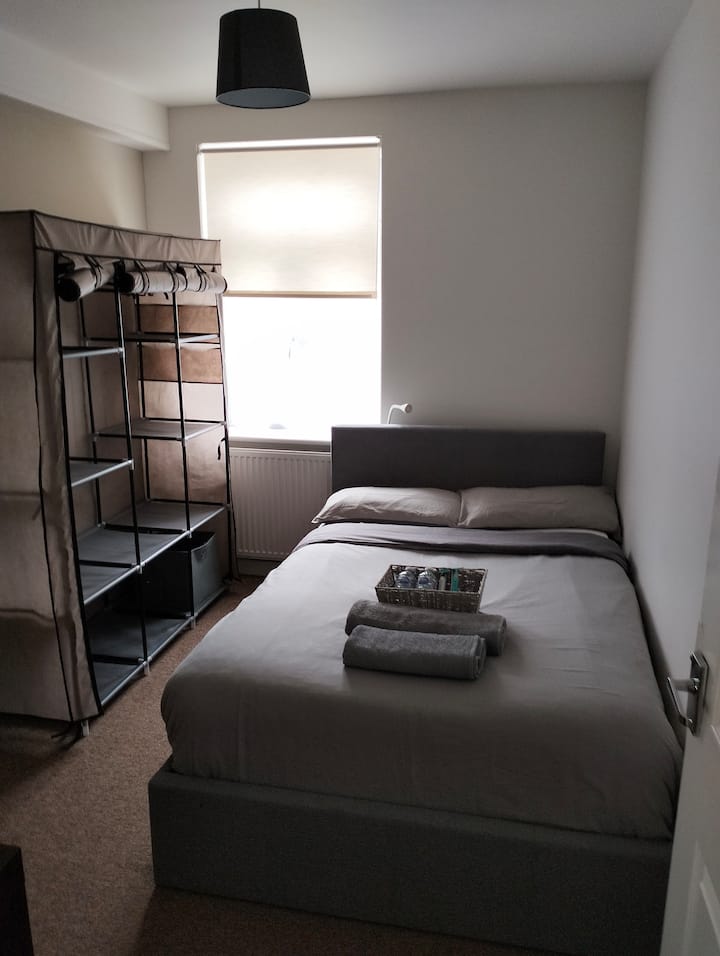 Cosy Double Room On Quiet Street - Bristol