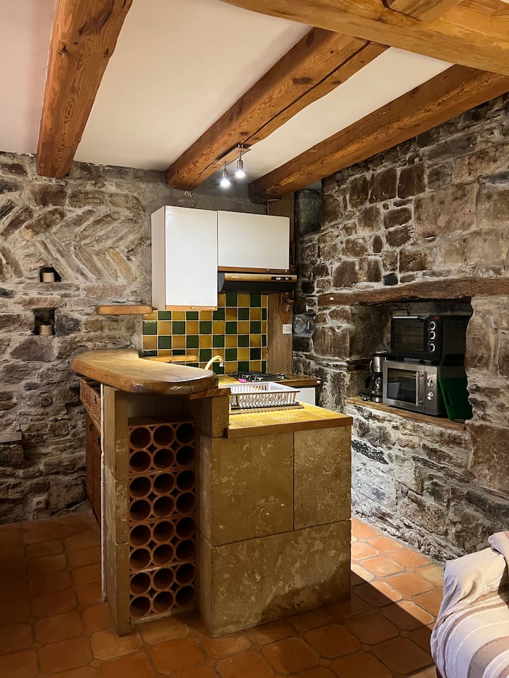 «L’oustalet» Maison De Village Atypique + Balcon - Lac du Salagou
