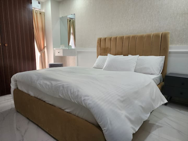 Multiple Two Bed Apartments | 60 Guests | Near Dha - Iszlámábád