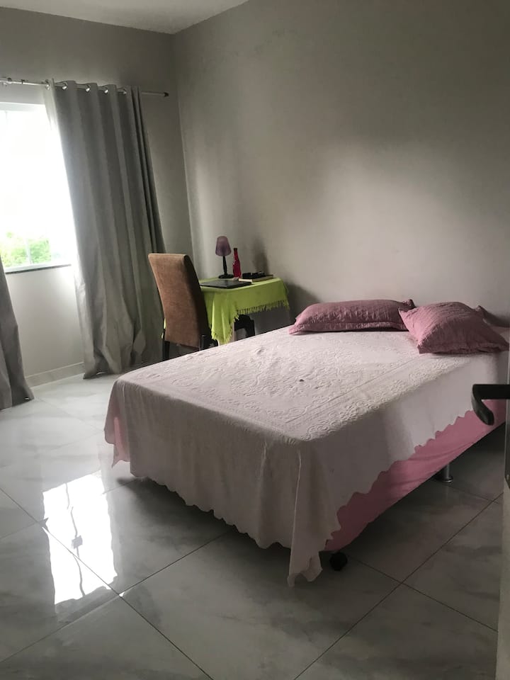 Casa Mobiliada Com Uma Suíte. - Cabo Frio