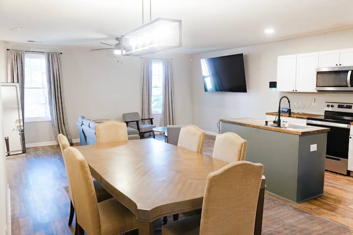 The Bohemian Bungalow - Charleston, SC