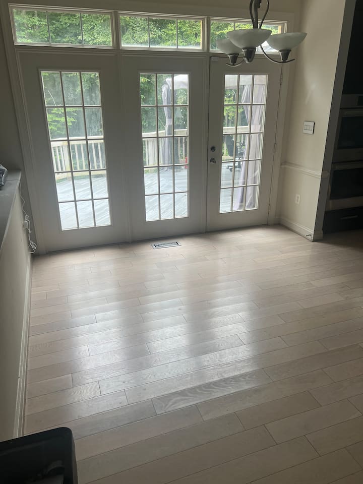 Peaceful And Spacious Room For Rent - Clifton, VA