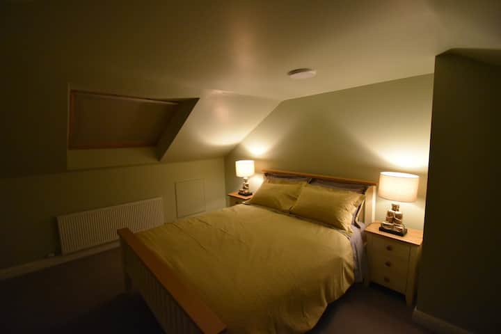 King Size Room With En-suite, Quiet And Central - Westport
