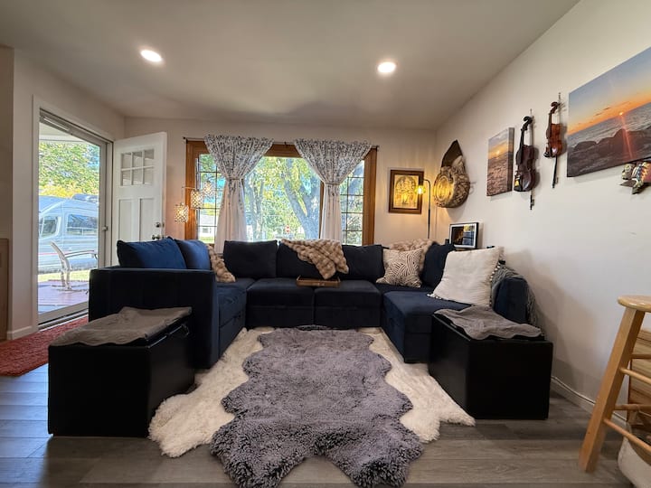 Cozy Nest For Cedarburg Adventures - Grafton, WI