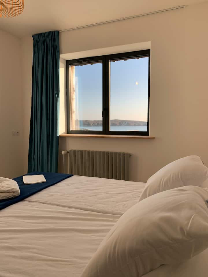 Les Passagers D'ys, Chambre 2 - Crozon