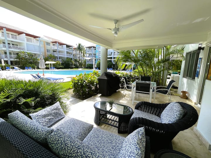 1-bdr Beachfront Condo Walks Out To Pool & Beach - Caribbean