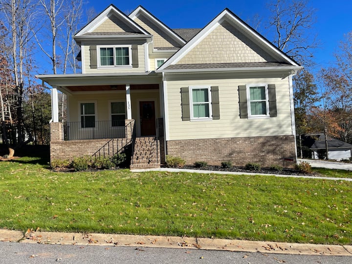 Modern Home Near Clemson - クレムソン, SC