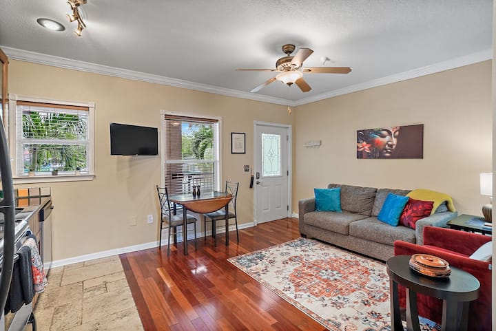 Zen Oasis-chic 1/1 Studio Steps To Dtsp-with W/d! - Saint Petersburg, FL
