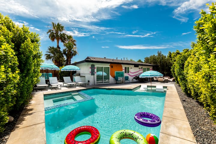 Starlight Dreamer: Mountain View, Pool, Spa, Bocce - Palm Springs, CA