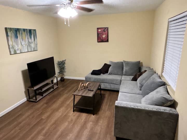Cozy 2/1.5 Townhome 10 Min To Casinos Dining&mall - Lake Charles, LA
