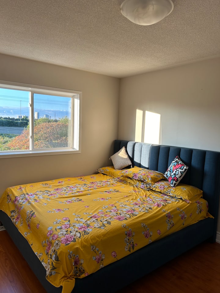 3 Bed Rooms House - Brampton