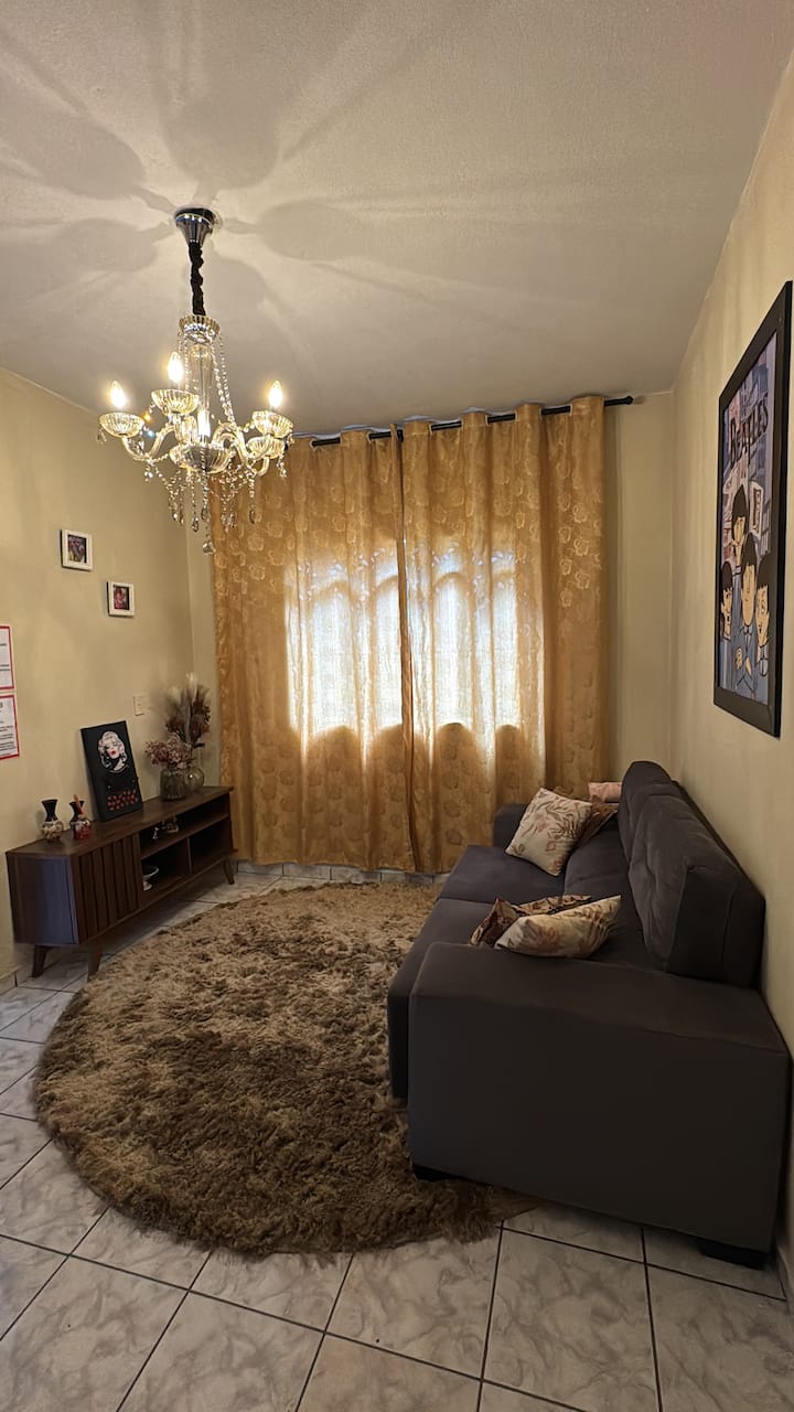 Casa Espaçosa Bairro Jundiai/centro - Anápolis