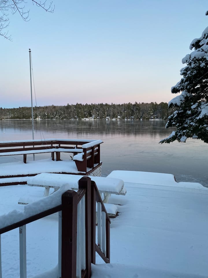 Waterside Getaway - Maine