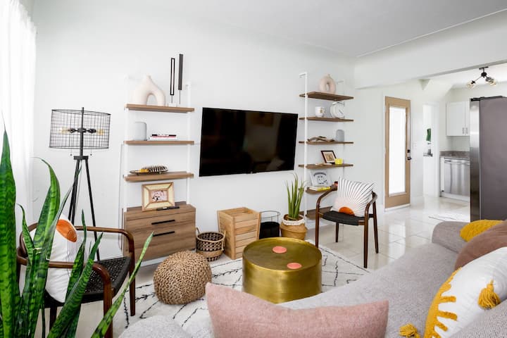 Sol House:radiance*close To Beach & Hotspots*wifi - Pinellas Park, FL