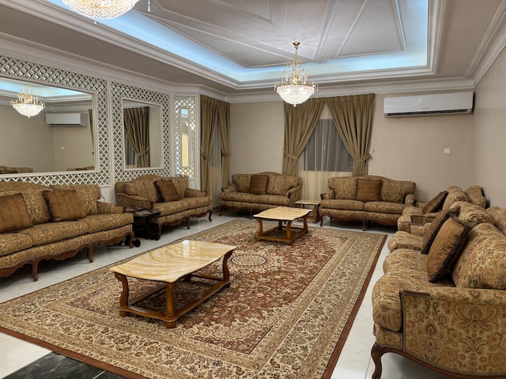 فيلا مميزة بحي الرحمانية بدخول ذكي - Saudi Arabia