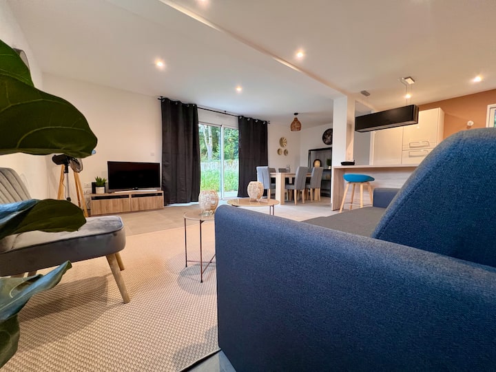 Maison Neuve 9 Personnes | Terrasse & Garage Privé - Besançon