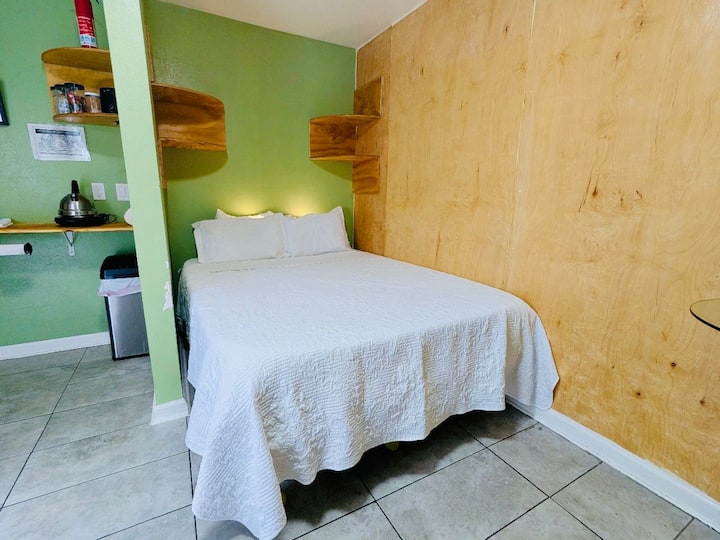 Macadamia - Audubon Zoo, New Orleans