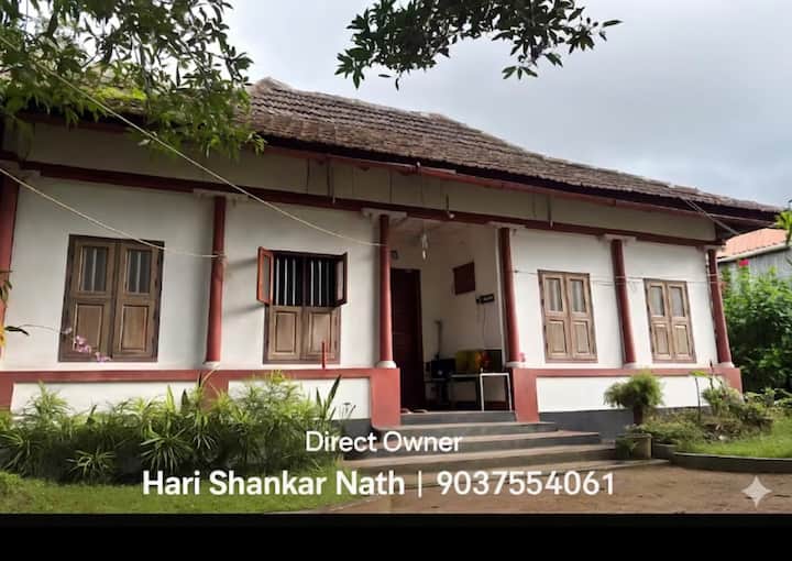 Chettiparambil Heritage 90+yr Ancestral Home Room - Kochi