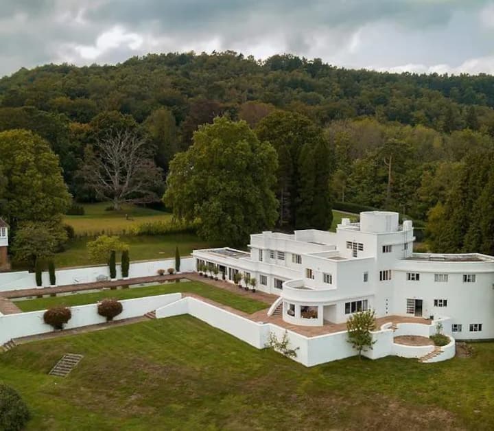 1930’s Art Deco Masterpiece! - Dorking