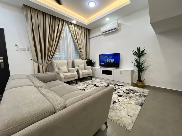 Naura Homestay Rawang, Kundang Jaya - 세랑고르