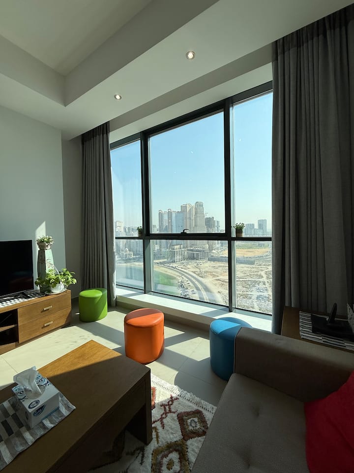 Modern Apt With Stunning & Waterfront City Views - Sharjah
