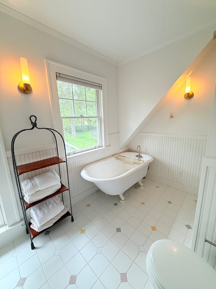 Cutest 3 Bed Home Near East Grand Rapids - 그랜드래피즈