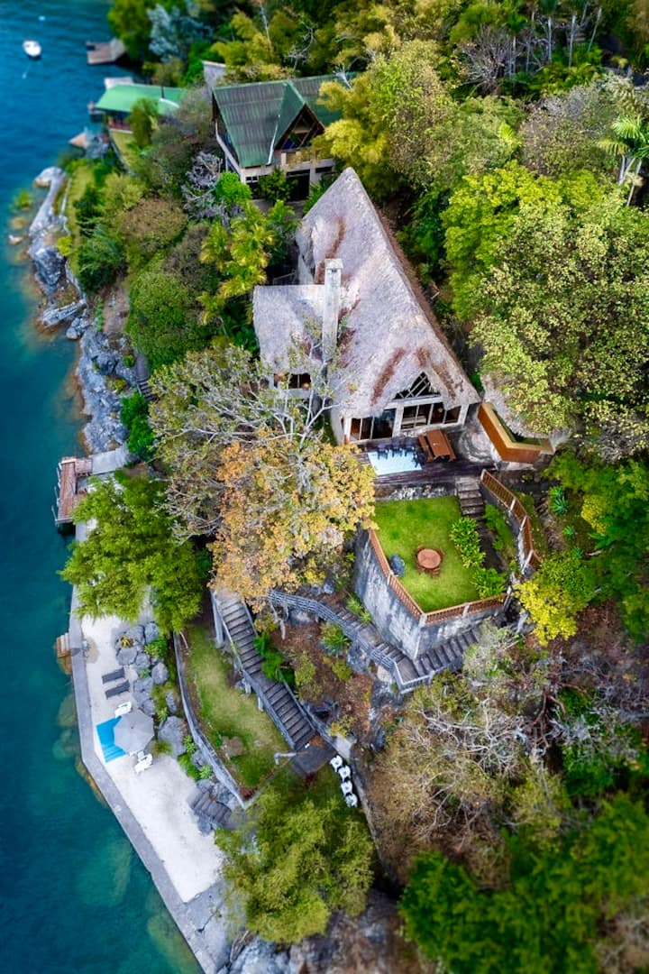 Lakefront Balinese Estate With Volcano Views - Guatemala